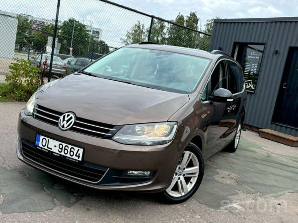 Brown Volkswagen Sharan 2013 in Riga, with an engine capacity of 2.00 L and mileage of 339 thousand km for 6350 €, photo 1 on AUTOMOTO.COM.LV