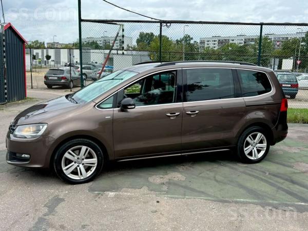 Brown Volkswagen Sharan 2013 in Riga, with an engine capacity of 2.00 L and mileage of 339 thousand km for 6350 €, photo 3 on AUTOMOTO.COM.LV