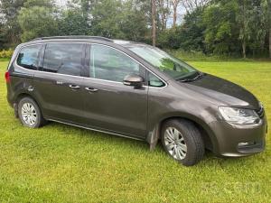 Brown Volkswagen Sharan 2014 in Ogre, with an engine capacity of 2.00 L and mileage of 208 thousand km for 7500 €, photo 3 on AUTOMOTO.COM.LV