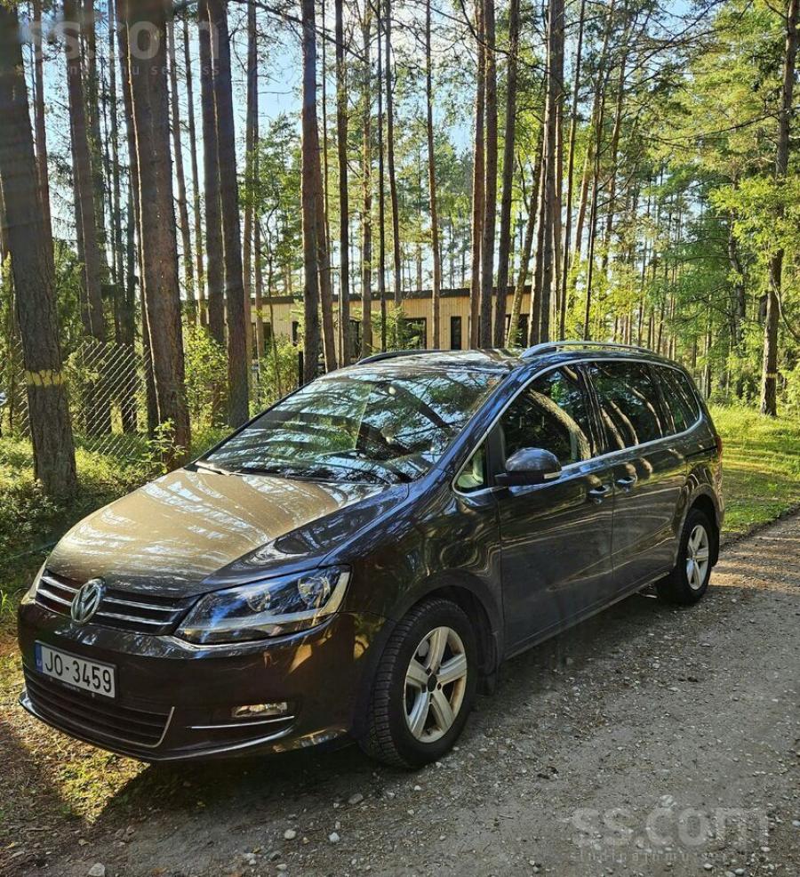Brown Volkswagen Sharan 2014 in Riga, with an engine capacity of 2.00 L and mileage of 253 thousand km for 6900 €, photo 3 on AUTOMOTO.COM.LV