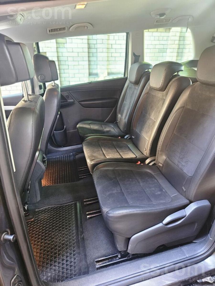 Brown Volkswagen Sharan 2014 in Riga, with an engine capacity of 2.00 L and mileage of 253 thousand km for 6900 €, photo 6 on AUTOMOTO.COM.LV