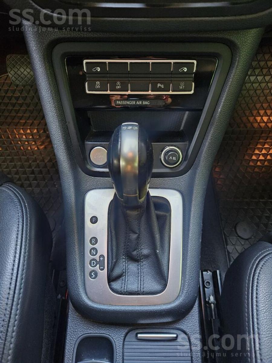 Brown Volkswagen Sharan 2014 in Riga, with an engine capacity of 2.00 L and mileage of 253 thousand km for 6900 €, photo 11 on AUTOMOTO.COM.LV