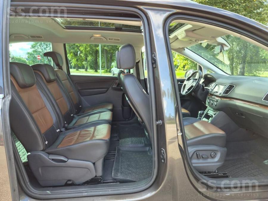 Brown Volkswagen Sharan 2014 in Riga, with an engine capacity of 2.00 L and mileage of 241 thousand km for 7200 €, photo 5 on AUTOMOTO.COM.LV