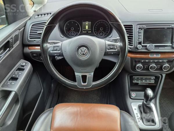 Volkswagen Sharan 2014 in Riga on AUTOMOTO.COM.LV Brown Volkswagen Sharan 2014 in Riga, with an engine capacity of 2.00 L and mileage of 241 thousand km for 7200 €, photo 10 on AUTOMOTO.COM.LV