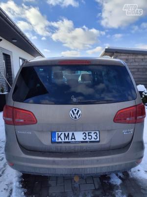 Brown Volkswagen Sharan 2015 in Kaunas, with an engine capacity of 2.00 L and mileage of 277 thousand km for 10500 €, photo 5 on AUTOMOTO.COM.LV