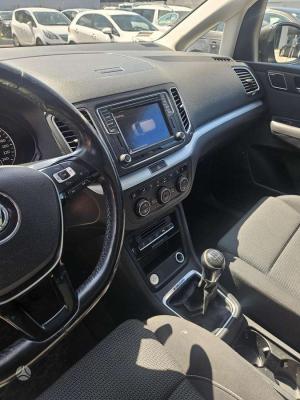 Brown Volkswagen Sharan 2016 in Anyksciai, with an engine capacity of 2.00 L and mileage of 202 thousand km for 9900 €, photo 8 on AUTOMOTO.COM.LV