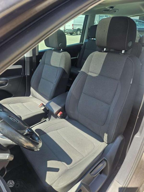 Brūns Volkswagen Sharan 2016 Anykščiai, ar dzinēja tilpumu 2.00 L un nobraukumu 202 tūkst. km par 9900 €, foto 8 vietnē AUTOMOTO.COM.LV
