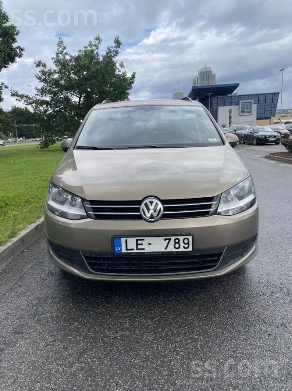 Brūns Volkswagen Sharan 2016 Rīga, ar dzinēja tilpumu 2.00 L un nobraukumu 276 tūkst. km par 12000 €, foto 1 vietnē AUTOMOTO.COM.LV