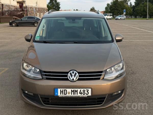 Brown Volkswagen Sharan 2016 in Riga, with an engine capacity of 2.00 L and mileage of 218 thousand km for 12200 €, photo 5 on AUTOMOTO.COM.LV