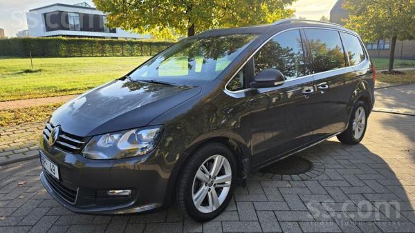 Brown Volkswagen Sharan 2016 in Riga, with an engine capacity of 2.00 L and mileage of 221 thousand km for 15500 €, photo 5 on AUTOMOTO.COM.LV