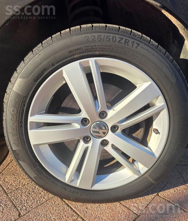 Brown Volkswagen Sharan 2016 in Riga, with an engine capacity of 2.00 L and mileage of 221 thousand km for 15500 €, photo 11 on AUTOMOTO.COM.LV