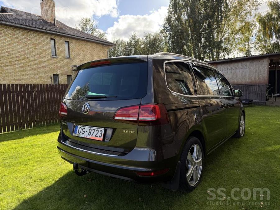Brūns Volkswagen Sharan 2017 Rīga, ar dzinēja tilpumu 2.00 L un nobraukumu 340 tūkst. km par 12000 €, foto 5 vietnē AUTOMOTO.COM.LV