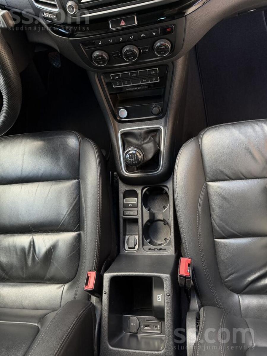 Brūns Volkswagen Sharan 2017 Rīga, ar dzinēja tilpumu 2.00 L un nobraukumu 340 tūkst. km par 12000 €, foto 10 vietnē AUTOMOTO.COM.LV