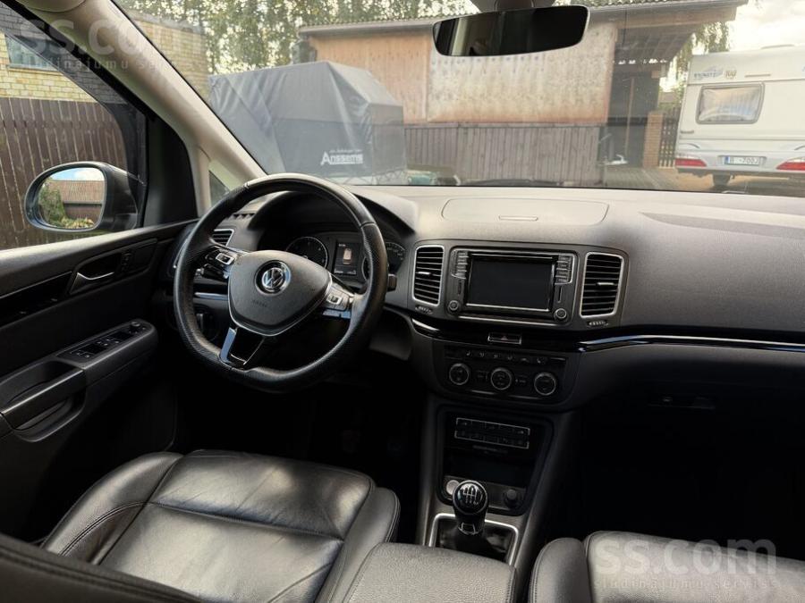 Brūns Volkswagen Sharan 2017 Rīga, ar dzinēja tilpumu 2.00 L un nobraukumu 340 tūkst. km par 12000 €, foto 11 vietnē AUTOMOTO.COM.LV
