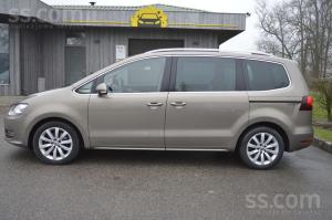 Brown Volkswagen Sharan 2018 in Tukums, with an engine capacity of 2.00 L and mileage of 314 thousand km for 9995 €, photo 2 on AUTOMOTO.COM.LV