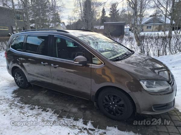Brown Volkswagen Sharan 2011 in Tallinn, with an engine capacity of 2.00 L and mileage of 280 thousand km for 7490 €, photo 2 on AUTOMOTO.COM.LV