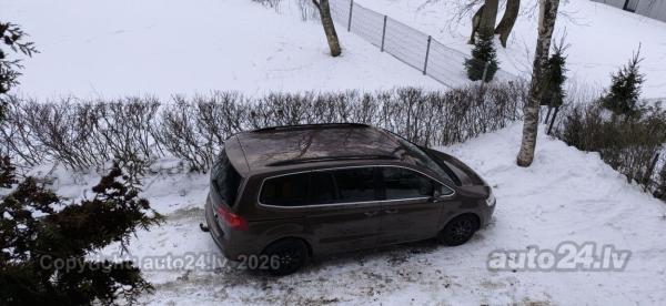 Brown Volkswagen Sharan 2011 in Tallinn, with an engine capacity of 2.00 L and mileage of 280 thousand km for 7490 €, photo 10 on AUTOMOTO.COM.LV