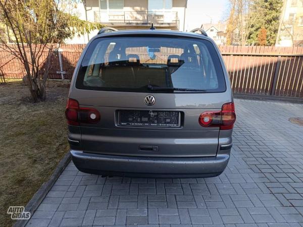 Volkswagen Sharan 2008 in Panevezys, with an engine capacity of 2.80 L and mileage of 297 thousand km for 1500 €, photo 6 on AUTOMOTO.COM.LV