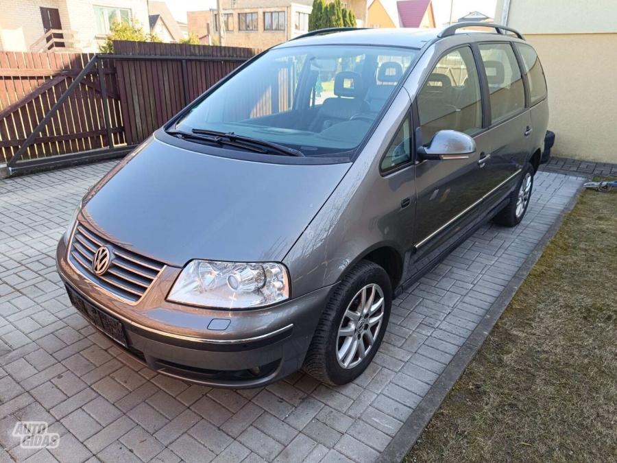 Volkswagen Sharan 2008 Panevēža, ar dzinēja tilpumu 2.80 L un nobraukumu 297 tūkst. km par 1500 €, foto 2 vietnē AUTOMOTO.COM.LV