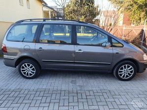 Volkswagen Sharan 2008 Panevēža, ar dzinēja tilpumu 2.80 L un nobraukumu 297 tūkst. km par 1500 €, foto 8 vietnē AUTOMOTO.COM.LV