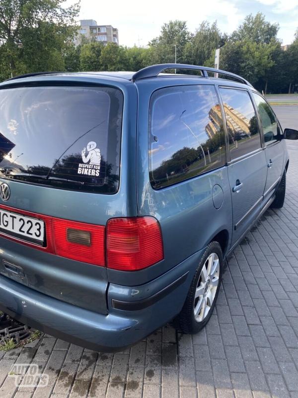 Фольксваген Шаран 2000 в Паневежис на AUTOMOTO.COM.LV Зеленый Фольксваген Шаран 2000 в Паневежис, объемом двигателя 1.90 л и пробегом 380 тыс. км за 1600 €, фото 5 на AUTOMOTO.COM.LV