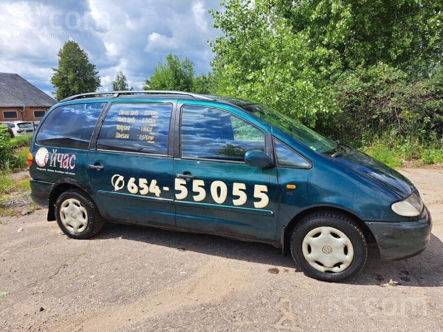 Green Volkswagen Sharan 1996 in Daugavpils, with an engine capacity of 1.90 L and mileage of 697 thousand km for 370 €, photo 3 on AUTOMOTO.COM.LV
