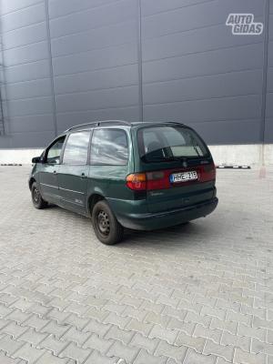 Zaļš Volkswagen Sharan 1999 Šauļi, ar dzinēja tilpumu 1.90 L un nobraukumu 322 tūkst. km par 400 €, foto 4 vietnē AUTOMOTO.COM.LV