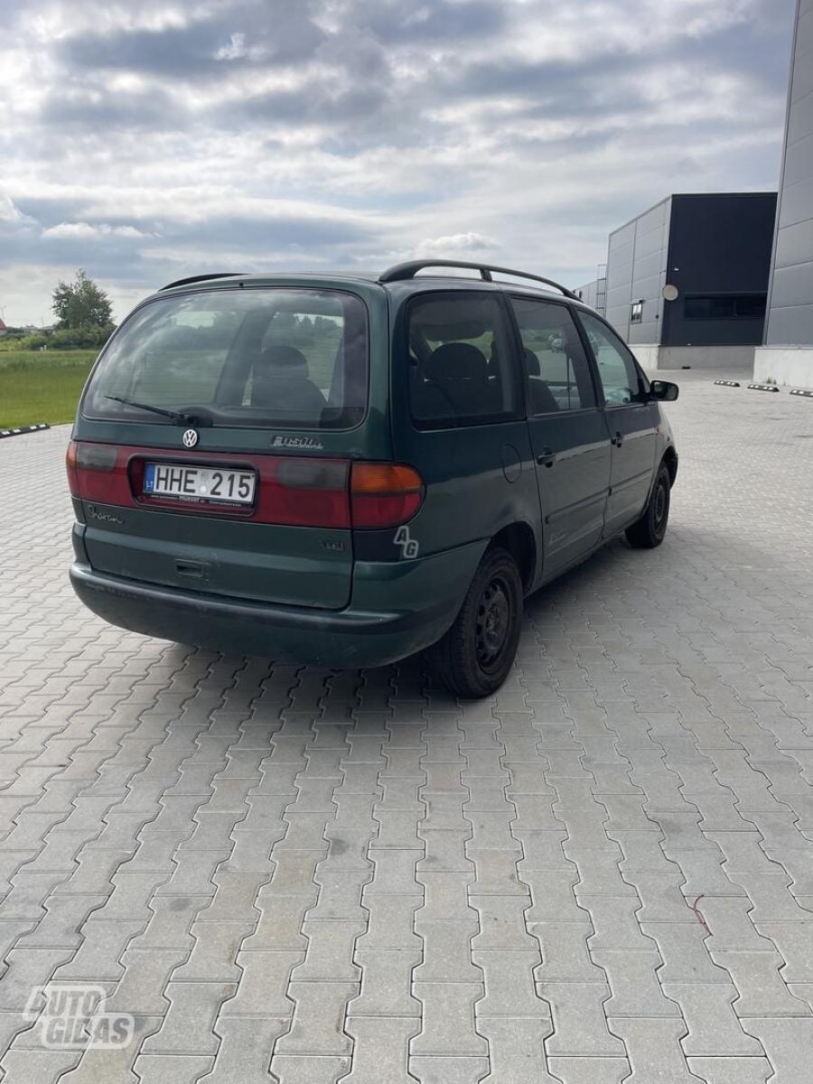 Zaļš Volkswagen Sharan 1999 Šauļi, ar dzinēja tilpumu 1.90 L un nobraukumu 322 tūkst. km par 400 €, foto 8 vietnē AUTOMOTO.COM.LV