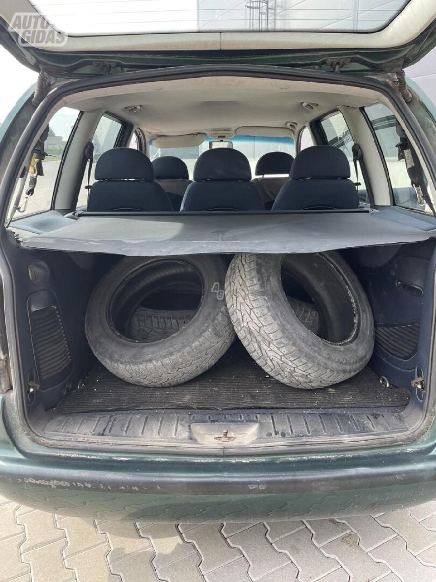 Zaļš Volkswagen Sharan 1999 Šauļi, ar dzinēja tilpumu 1.90 L un nobraukumu 322 tūkst. km par 400 €, foto 10 vietnē AUTOMOTO.COM.LV