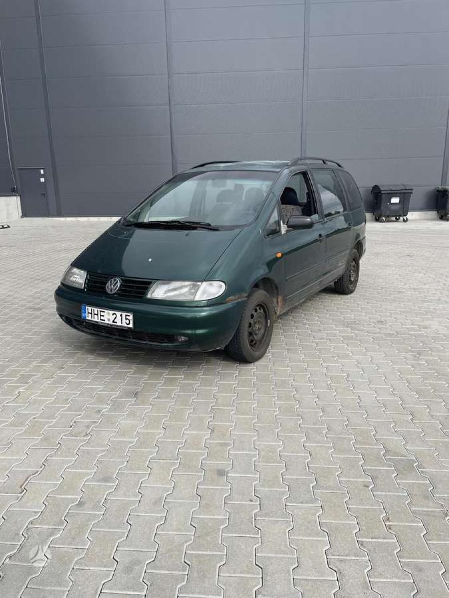 Zaļš Volkswagen Sharan 1999 Šauļi, ar dzinēja tilpumu 1.90 L un nobraukumu 322 tūkst. km par 400 €, foto 1 vietnē AUTOMOTO.COM.LV
