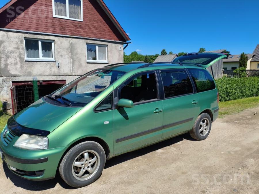 Zaļš Volkswagen Sharan 2000 Limbaži, ar dzinēja tilpumu 1.80 L un nobraukumu 390 tūkst. km par 1775 €, foto 3 vietnē AUTOMOTO.COM.LV
