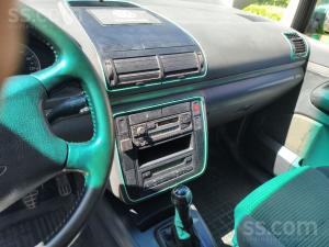 Zaļš Volkswagen Sharan 2000 Limbaži, ar dzinēja tilpumu 1.80 L un nobraukumu 390 tūkst. km par 1775 €, foto 7 vietnē AUTOMOTO.COM.LV