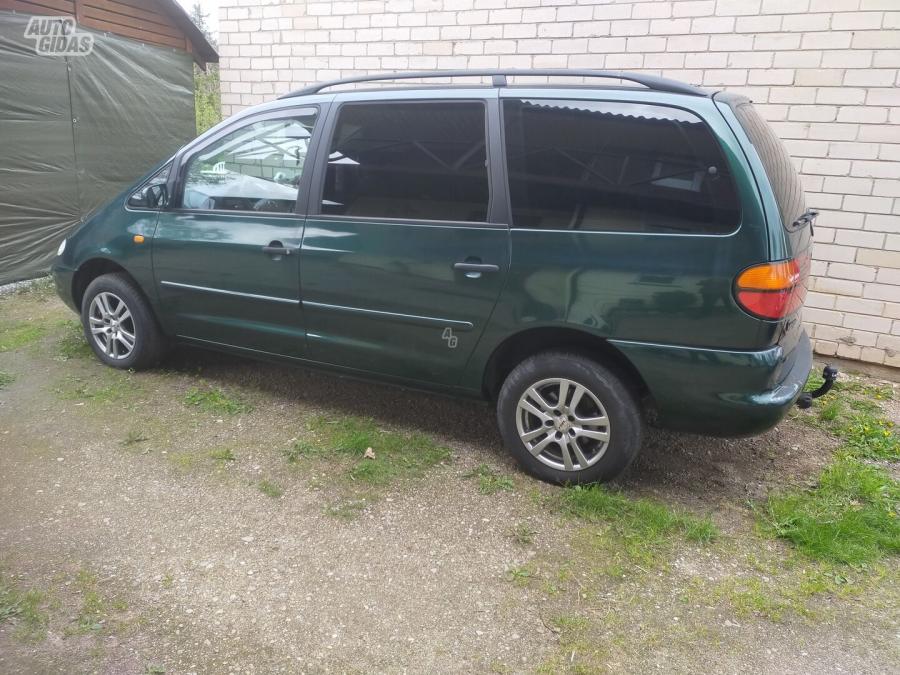 Green Volkswagen Sharan 2000 in Birzai, with an engine capacity of 1.90 L and mileage of 224 thousand km for 4500 €, photo 4 on AUTOMOTO.COM.LV