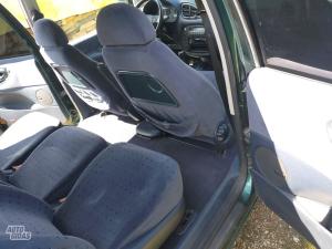 Green Volkswagen Sharan 2000 in Birzai, with an engine capacity of 1.90 L and mileage of 224 thousand km for 4500 €, photo 6 on AUTOMOTO.COM.LV