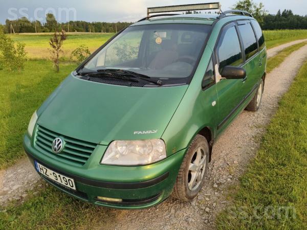 Зеленый Фольксваген Шаран 2000 в Талси, объемом двигателя 1.90 л и пробегом 425 тыс. км за 1000 €, фото 2 на AUTOMOTO.COM.LV