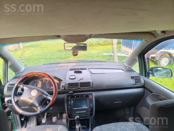 Зеленый Фольксваген Шаран 2000 в Талси, объемом двигателя 1.90 л и пробегом 425 тыс. км за 1000 €, фото 6 на AUTOMOTO.COM.LV