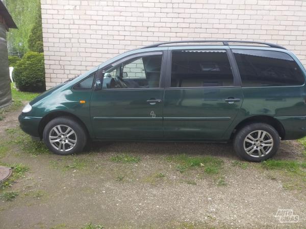 Zaļš Volkswagen Sharan 2000 Biržai, ar dzinēja tilpumu 1.90 L un nobraukumu 224 tūkst. km par 4650 €, foto 1 vietnē AUTOMOTO.COM.LV