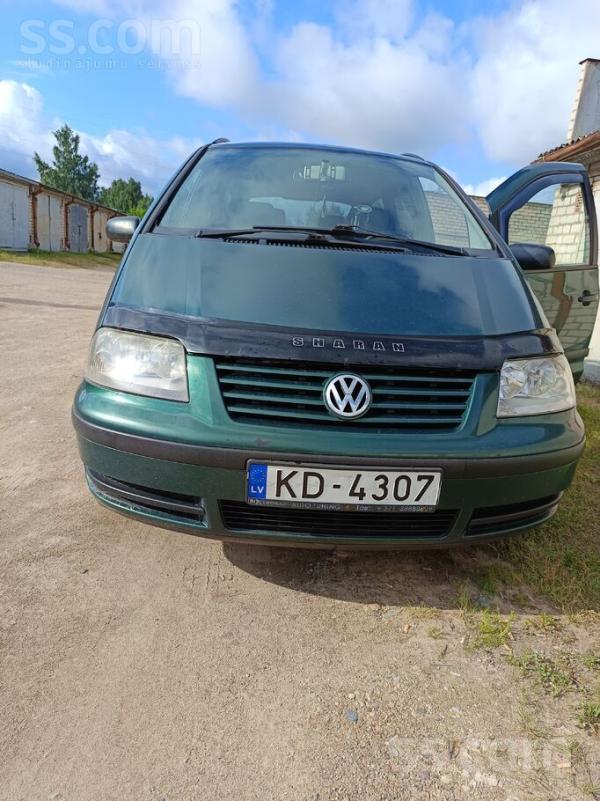 Green Volkswagen Sharan 2000 in Rezekne, with an engine capacity of 1.90 L and mileage of 358 thousand km for 1850 €, photo 1 on AUTOMOTO.COM.LV