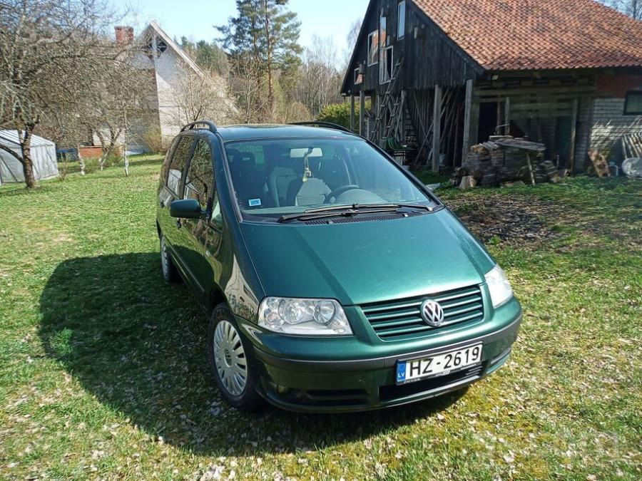 Zaļš Volkswagen Sharan 2001 Alūksne, ar dzinēja tilpumu 1.90 L un nobraukumu 305 tūkst. km par 600 €, foto 1 vietnē AUTOMOTO.COM.LV
