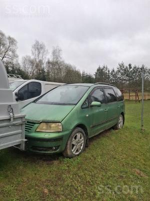 Zaļš Volkswagen Sharan 2002 Valmiera, ar dzinēja tilpumu 1.90 L un nobraukumu 360 tūkst. km par 530 €, foto  vietnē AUTOMOTO.COM.LV