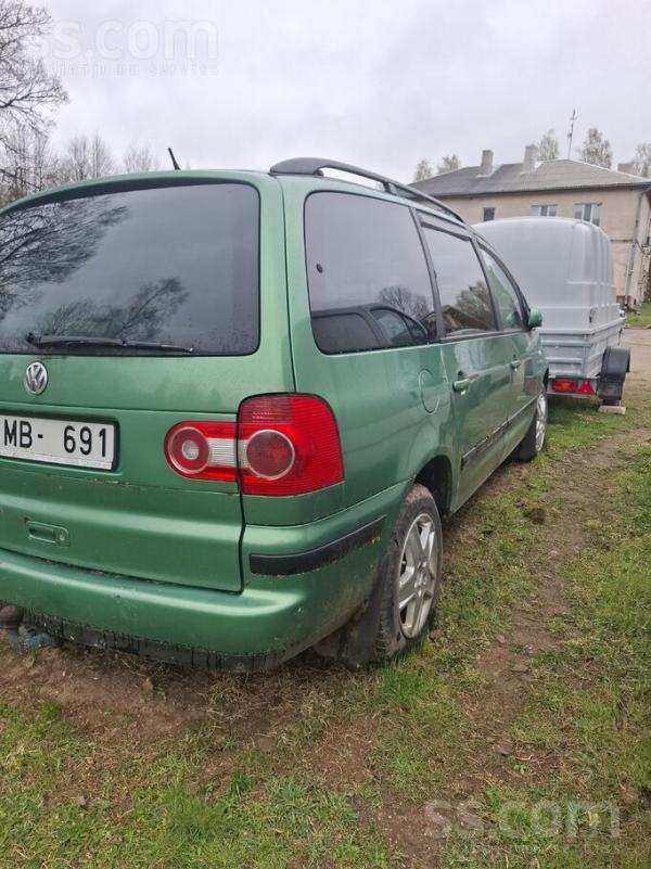 Zaļš Volkswagen Sharan 2002 Valmiera, ar dzinēja tilpumu 1.90 L un nobraukumu 360 tūkst. km par 530 €, foto 3 vietnē AUTOMOTO.COM.LV