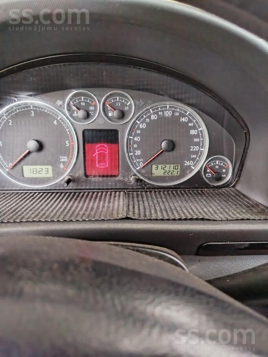 Zaļš Volkswagen Sharan 2003 Rēzekne, ar dzinēja tilpumu 1.90 L un nobraukumu 312 tūkst. km par 1555 €, foto 7 vietnē AUTOMOTO.COM.LV