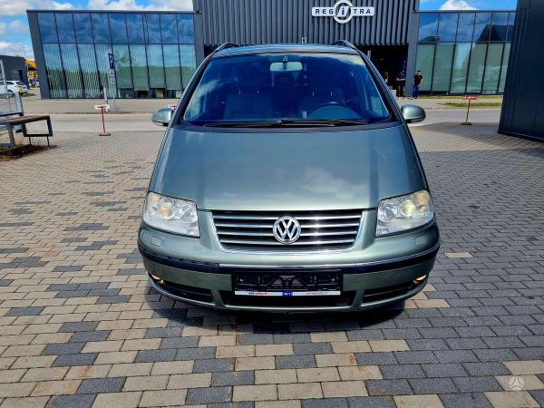 Zaļš Volkswagen Sharan 2004 Šauļi, ar dzinēja tilpumu 1.90 L un nobraukumu 290 tūkst. km par 2600 €, foto 3 vietnē AUTOMOTO.COM.LV