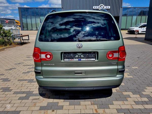 Zaļš Volkswagen Sharan 2004 Šauļi, ar dzinēja tilpumu 1.90 L un nobraukumu 290 tūkst. km par 2600 €, foto 9 vietnē AUTOMOTO.COM.LV