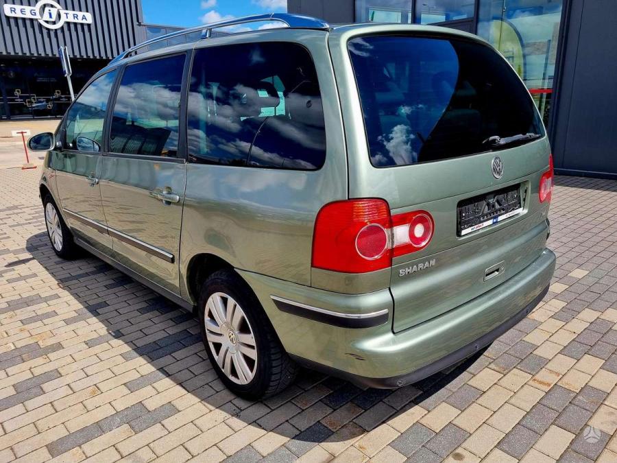 Zaļš Volkswagen Sharan 2004 Šauļi, ar dzinēja tilpumu 1.90 L un nobraukumu 290 tūkst. km par 2600 €, foto 11 vietnē AUTOMOTO.COM.LV