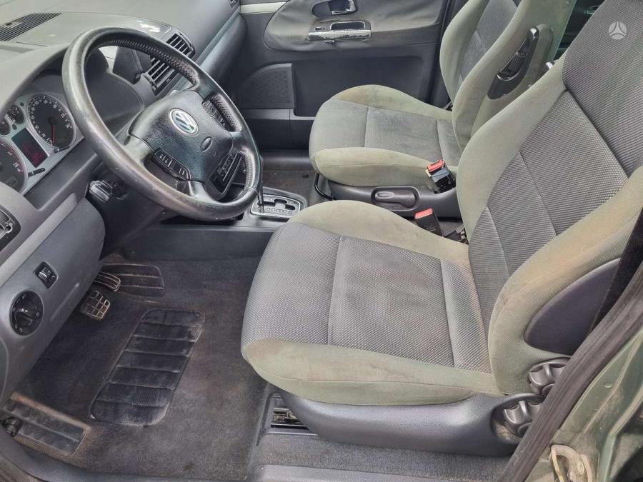 Zaļš Volkswagen Sharan 2004 Šauļi, ar dzinēja tilpumu 1.90 L un nobraukumu 290 tūkst. km par 2600 €, foto 17 vietnē AUTOMOTO.COM.LV