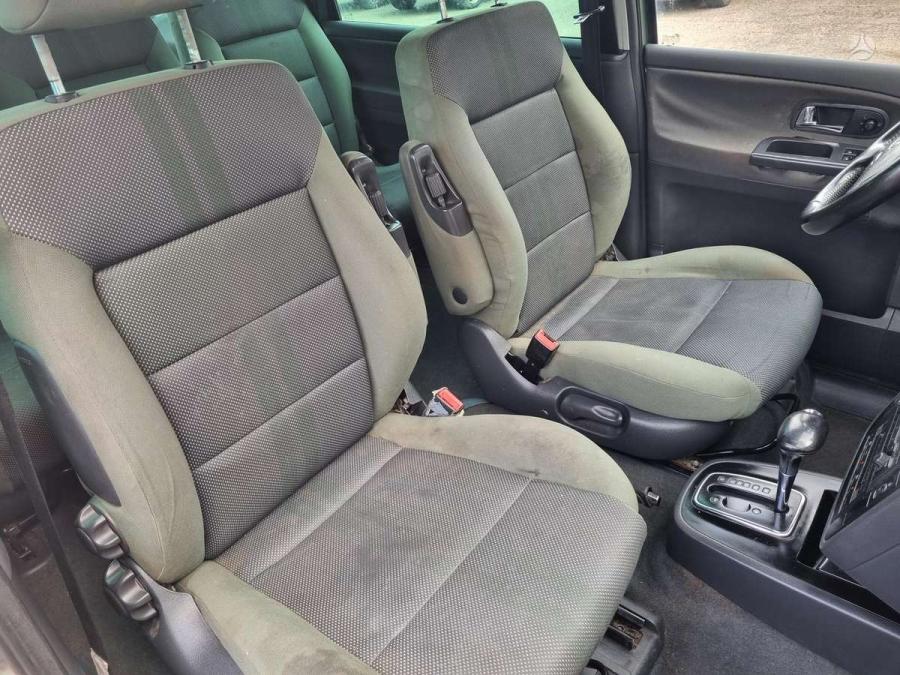 Zaļš Volkswagen Sharan 2004 Šauļi, ar dzinēja tilpumu 1.90 L un nobraukumu 290 tūkst. km par 2600 €, foto 26 vietnē AUTOMOTO.COM.LV