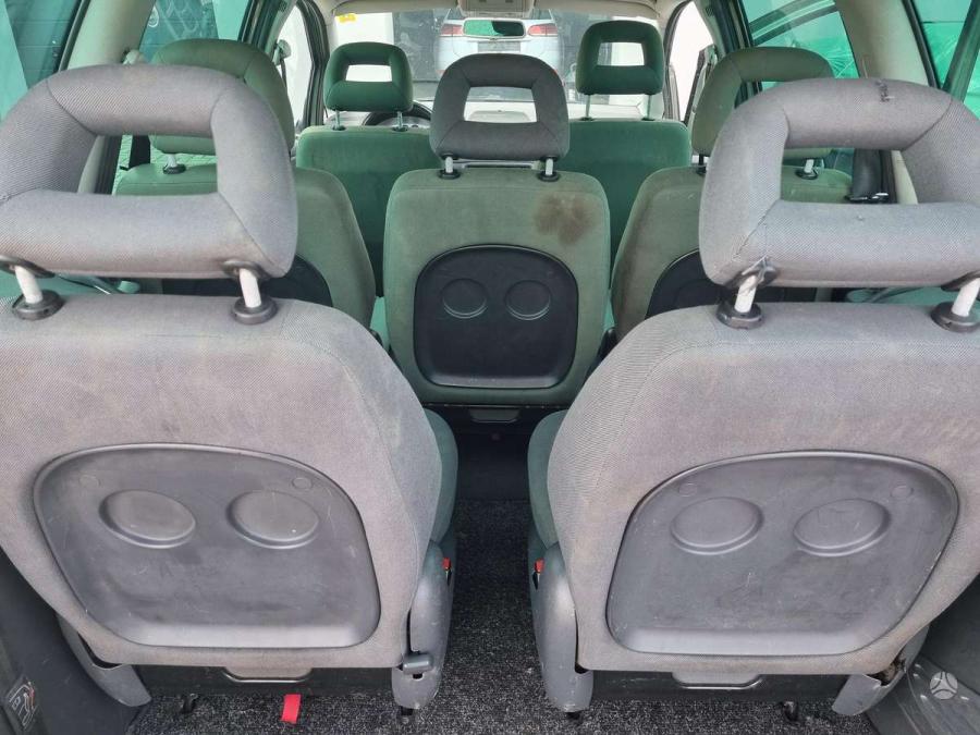 Zaļš Volkswagen Sharan 2004 Šauļi, ar dzinēja tilpumu 1.90 L un nobraukumu 290 tūkst. km par 2600 €, foto 30 vietnē AUTOMOTO.COM.LV