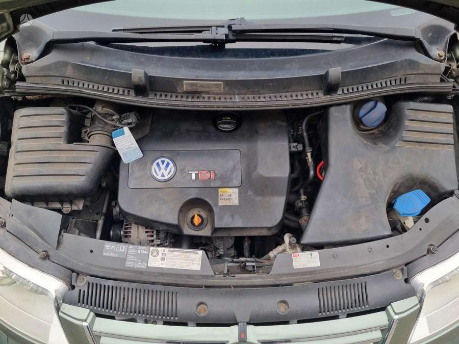Zaļš Volkswagen Sharan 2004 Šauļi, ar dzinēja tilpumu 1.90 L un nobraukumu 290 tūkst. km par 2600 €, foto 31 vietnē AUTOMOTO.COM.LV