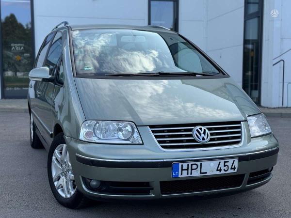 Green Volkswagen Sharan 2004 in Kaunas, with an engine capacity of 1.90 L and mileage of 259 thousand km for 3950 €, photo 1 on AUTOMOTO.COM.LV